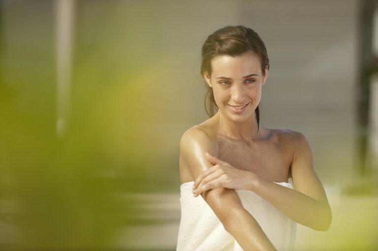 Comment faire mûrir un bouton enkysté sous le bras