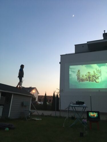 Votre cinéma extérieur en 4 étapes faciles