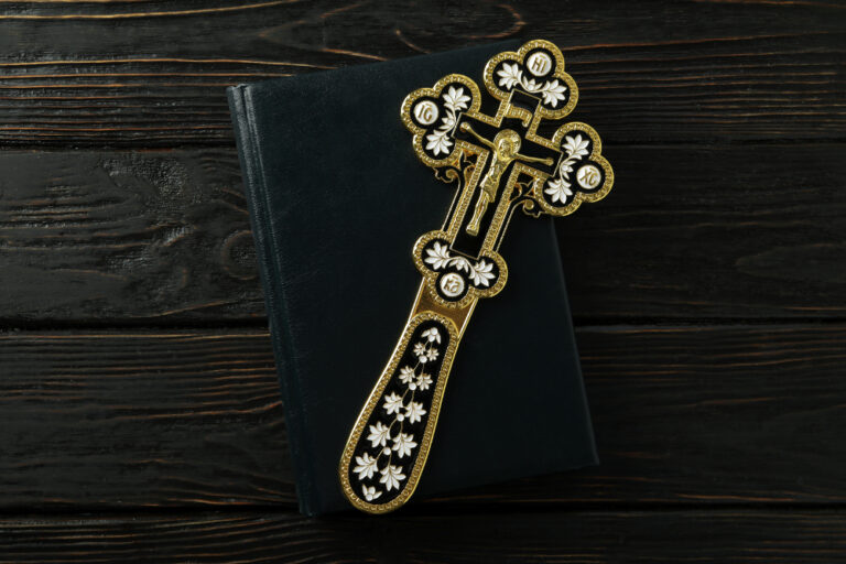 Quels sont les différents types de croix religieuses