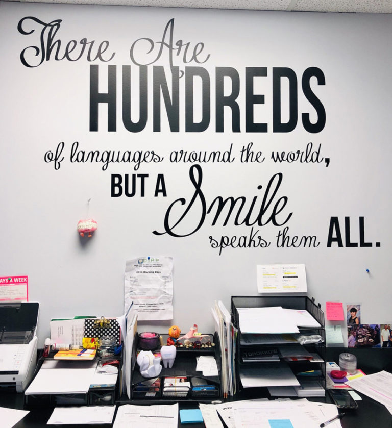 Stickers muraux : comment remplacer un sticker mural